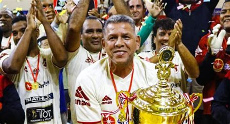 Universitario venció al Tricolor y se coronó campeón de la Copa Leyendas