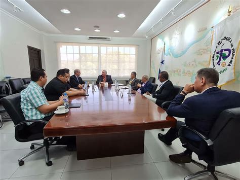 Utp Panam On Twitter El Rector De La Utp Dr Omar Aizpur A Recibi