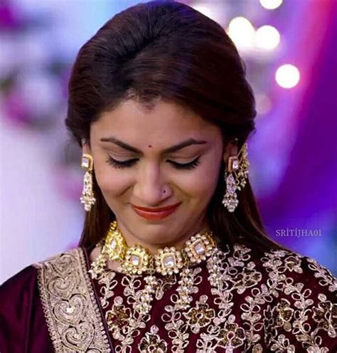 Pin By Roshni Sharma On Sriti Jha Pragya Sriti Jha Kumkum Bhagya