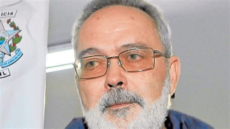 A Gazeta Diplomata espanhol é condenado por matar esposa a facadas em