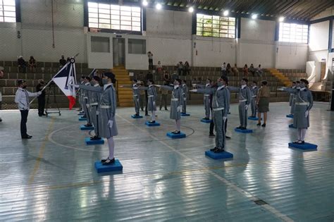Colégio Tiradentes realiza formatura de entrega das boinas em São