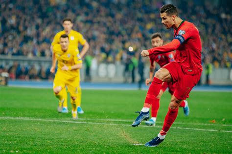 Cristiano Ronaldo Launches Exclusive NFT Collection On Binance