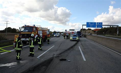 T Dlicher Unfall Auf A Polizei Bekommt Viele Hinweise