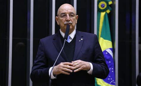 Câmara aprova projeto que aumenta pena para crimes contra crianças e