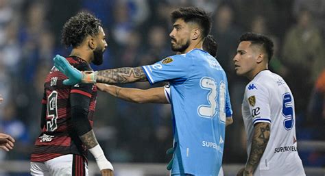 ATUAÇÕES Pedro faz hat trick e comanda noite de gala do Flamengo na