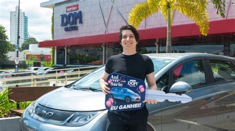 Morador de Jundiaí ganha carro elétrico em campanha do Empório Dom Olívio
