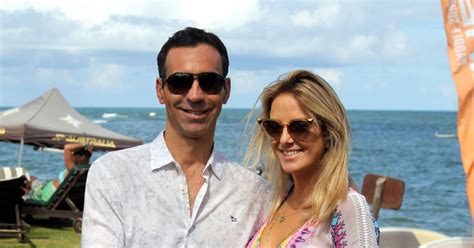Ticiane Pinheiro e César Tralli sempre trocam declarações de amor pelas