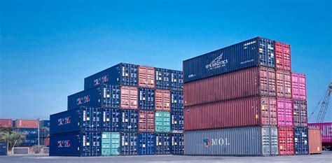 containerize an asp core web api with docker by mwiza kumwenda medium