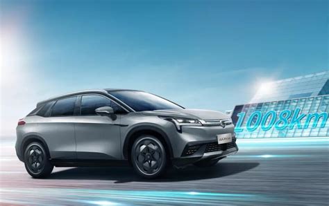 SUV chinês promete 1 000 km de autonomia e 8 minutos de recarga