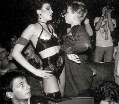 Naked Siouxsie Sioux Added 07 19 2016 By Blackzamuro