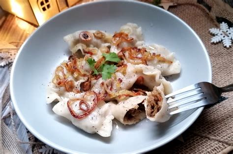 pierogi z kapustą i grzybami