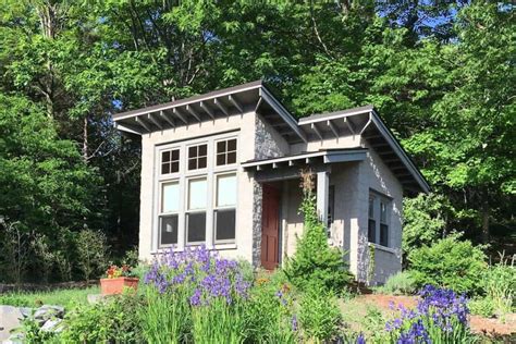 19 Tiny Houses In Michigan You Need To Stay In On Your Next Vacation