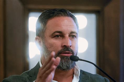 El Constitucional admite a trámite el recurso de Vox contra la polémica