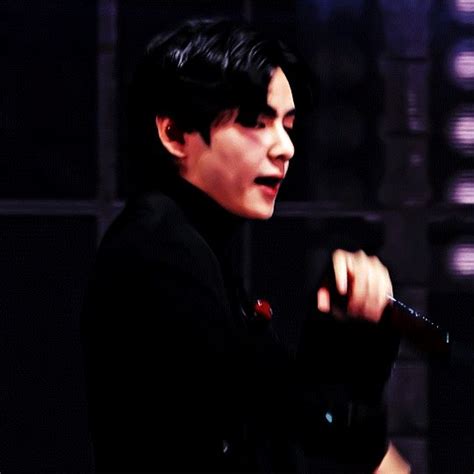 Pin By Caitlyn Justice On Bts Kim Taehyung Taehyung