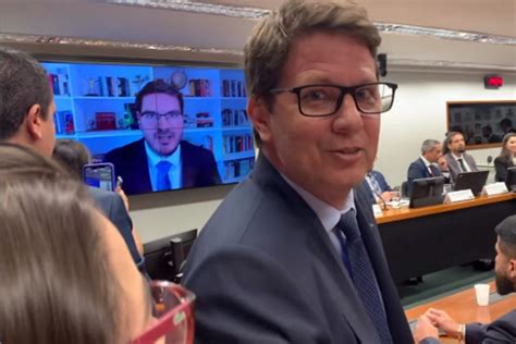 Mário Frias se envolve em barraco Guga Noblat Chamou de anão