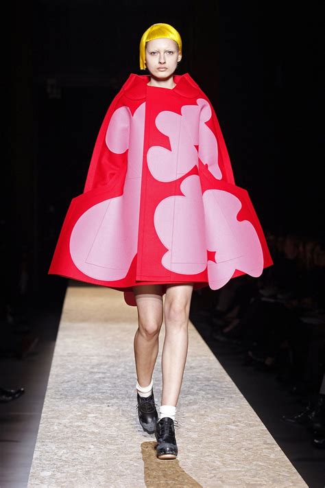 Comme Des Garcons Ready To Wear Fashion Show Collection Fall Winter