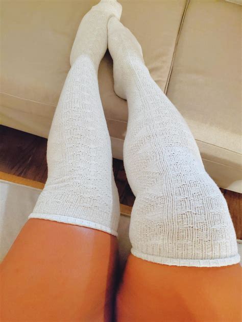 Knee Highs And Thick Thighs 😊 Scrolller
