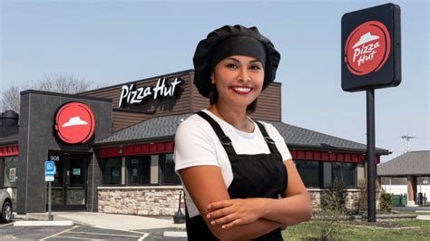 Toma aire antes de saber cuánto gana un cocinero de Pizza Hut en