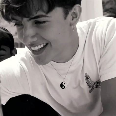 Pin De Gabie Em Noah Urrea Cara Perfeito Ex Amor Namorado Dos Sonhos