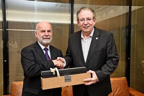 Ricardo Cavalcante recebe embaixador do grão ducado de Luxemburgo na