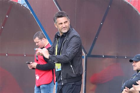 Dinamo L A Transferat Pe Fostul Fotbalist Al Lui Arsenal Londra