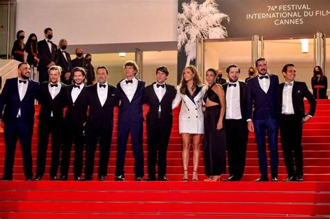 Gilles Lellouche Ad Le Exarchopoulos Et La Mont E Des Marches Nocturne