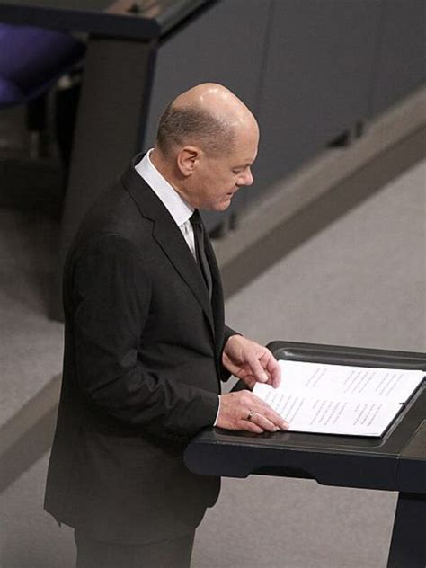 Nach der Ankündigung von Bundeskanzler Olaf Scholz SPD dass er in