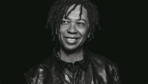 Conheça a verdadeira história da música Flor de Lis sucesso de Djavan