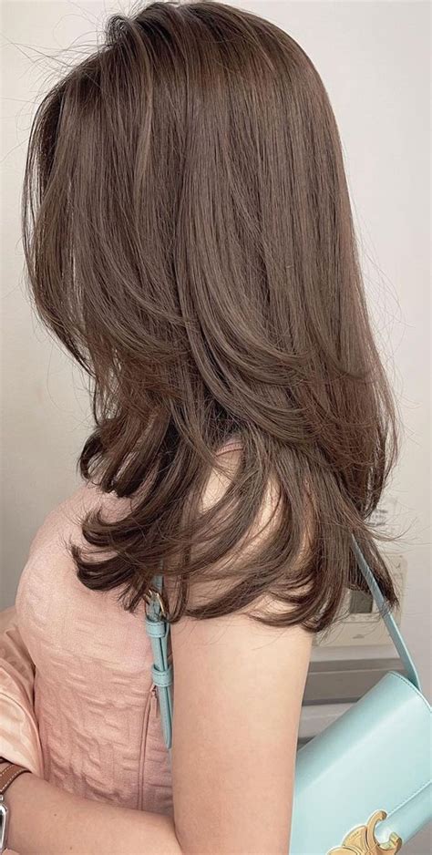40 Long Layered Haircuts To Try Right Now Layered Haircut With Curled