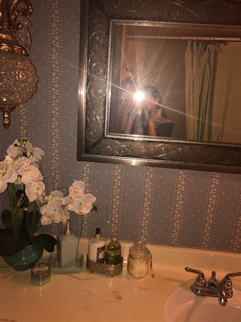 81 Aesthetic Mirror Pictures With Flash IwannaFile