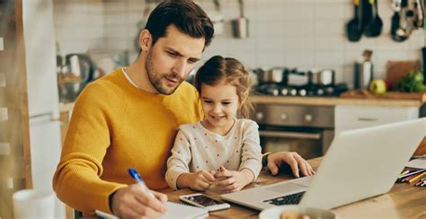 Trabajo y familia Dos ámbitos de la vida que deben integrarse UC