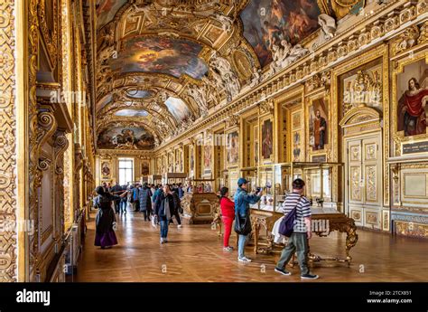 La Impresionante Galerie D Apollon Dentro Del Museo Del Louvre Las