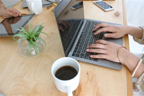 How To Set Realistic Financial Goals You Can Actually Accomplish