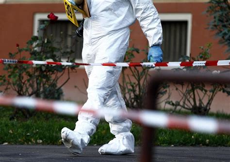 Verona Spara Al Figlio 15enne E Si Uccide Il Dolore Del Marito Non