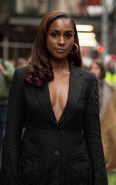 Issa Rae At Verawanggang Nyfw Feb 20 Hair Color For Black Hair Hair Color For Dark Skin