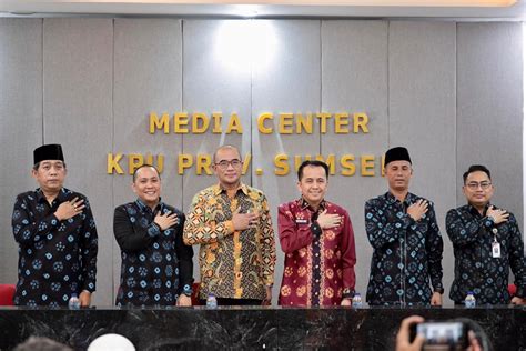 Pj Gubernur Agus Fatoni Launching Pilgub Sumsel Simak Pesan Dan