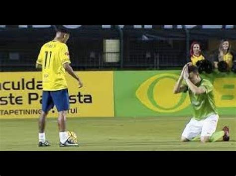 Les Dribbles Les Plus Humiliants De Neymar YouTube