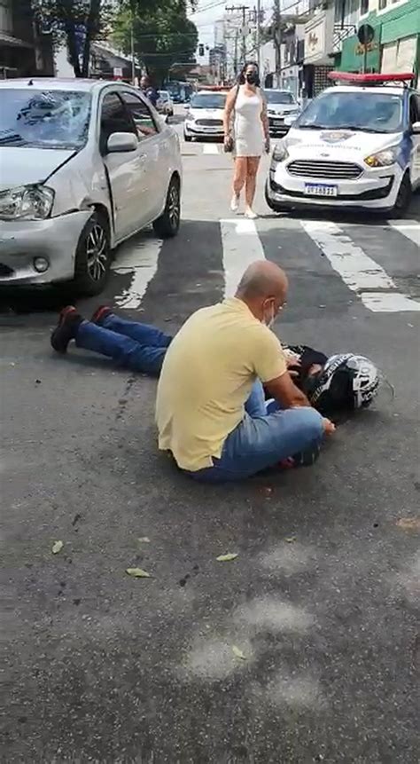 Pedestre E Motociclista Ficam Feridos Em Acidente Em Vila Velha Es