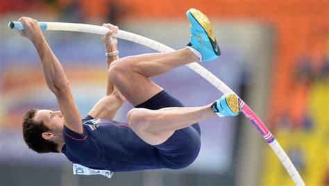 Mondiaux d athlétisme médaille d argent pour Renaud Lavillenie au