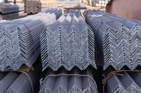 Q235B Q355b Equal Unequal Angle Hot Dipped Galvanized L Shape Steel