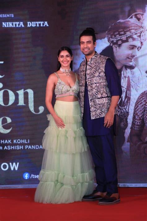 Bhushan Kumar Releases Jubin Nautiyal And Nikita Dutta S Mast Nazron