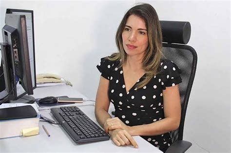 Juíza é empossada no Juizado de Violência Doméstica e Familiar em