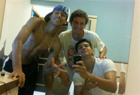 Os Meninos Tarados Neymar Sem Camisa