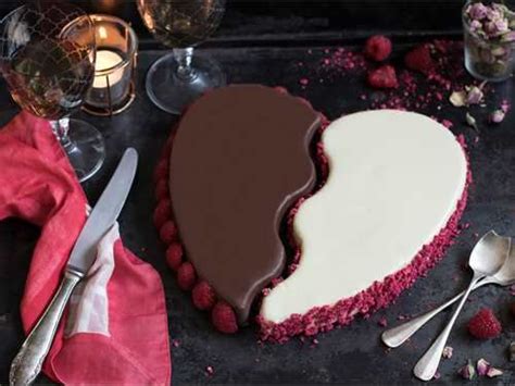 Bizcocho de yogur con corazón sorpresa de chocolate Nestlé Cocina
