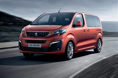Peugeot Traveller Long se incorpora a la gama la versión de gran capacidad
