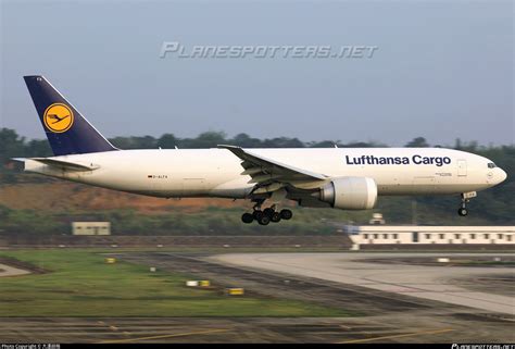 D ALFA Lufthansa Cargo Boeing 777 FBT Photo by 大漠胡杨 ID 1256906