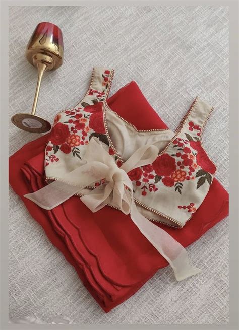 Pin By Amita Choudhary On Quick Saves Fashionable Saree Blouse