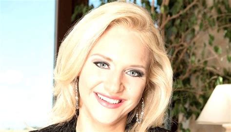 Dolly Fox Biographywiki Age Height Career Photos And More