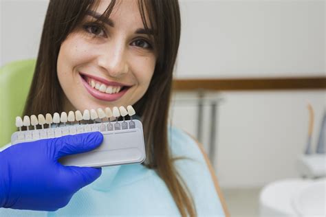 Carillas dentales ventajas e inconvenientes Clínica Dental en Jerez