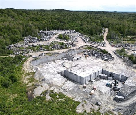 Saint Henry Black Quarry QC CAN Polycor Inc